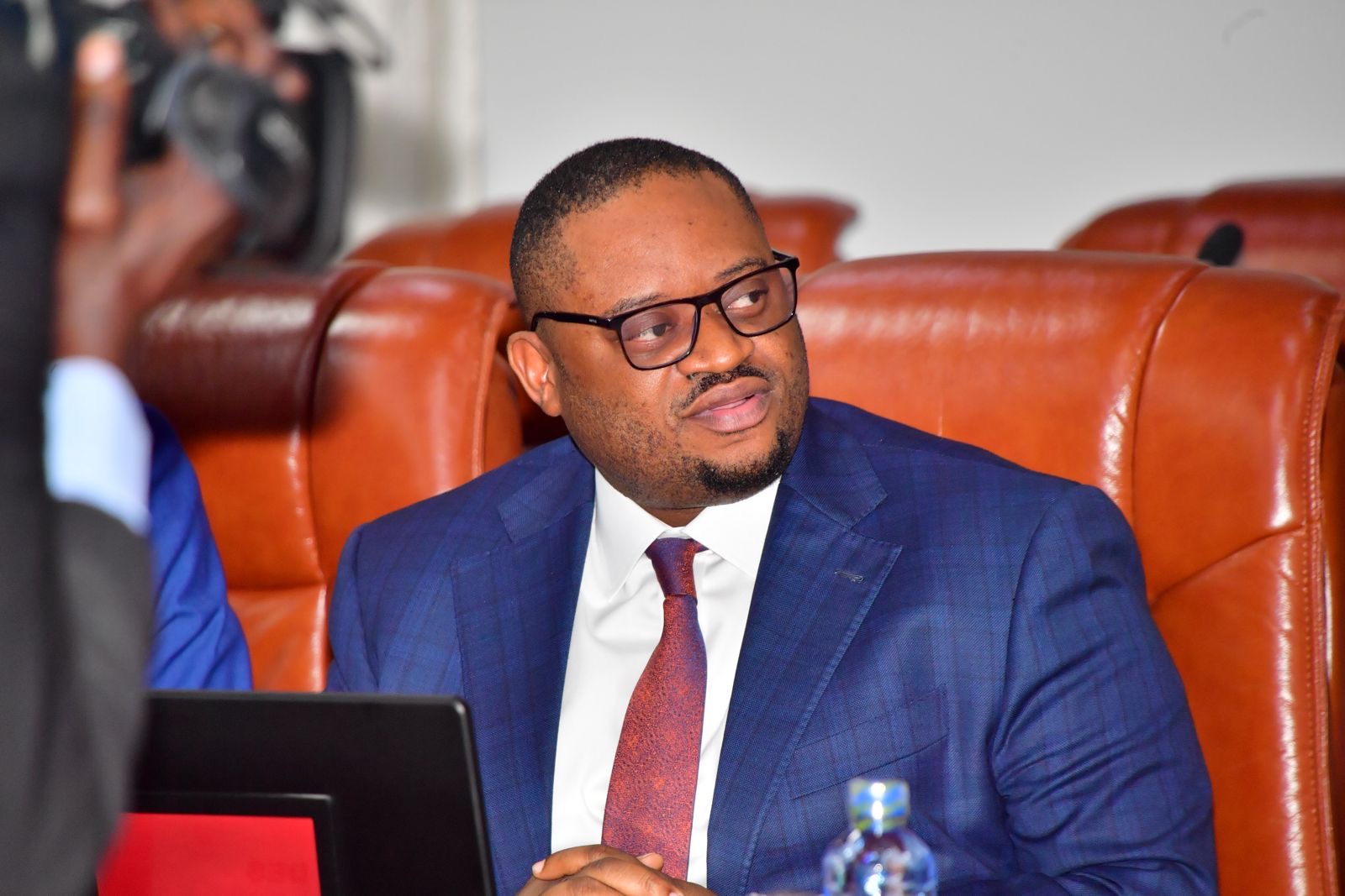 RDC : le ministre des finances s'engage à payer incessamment les ...